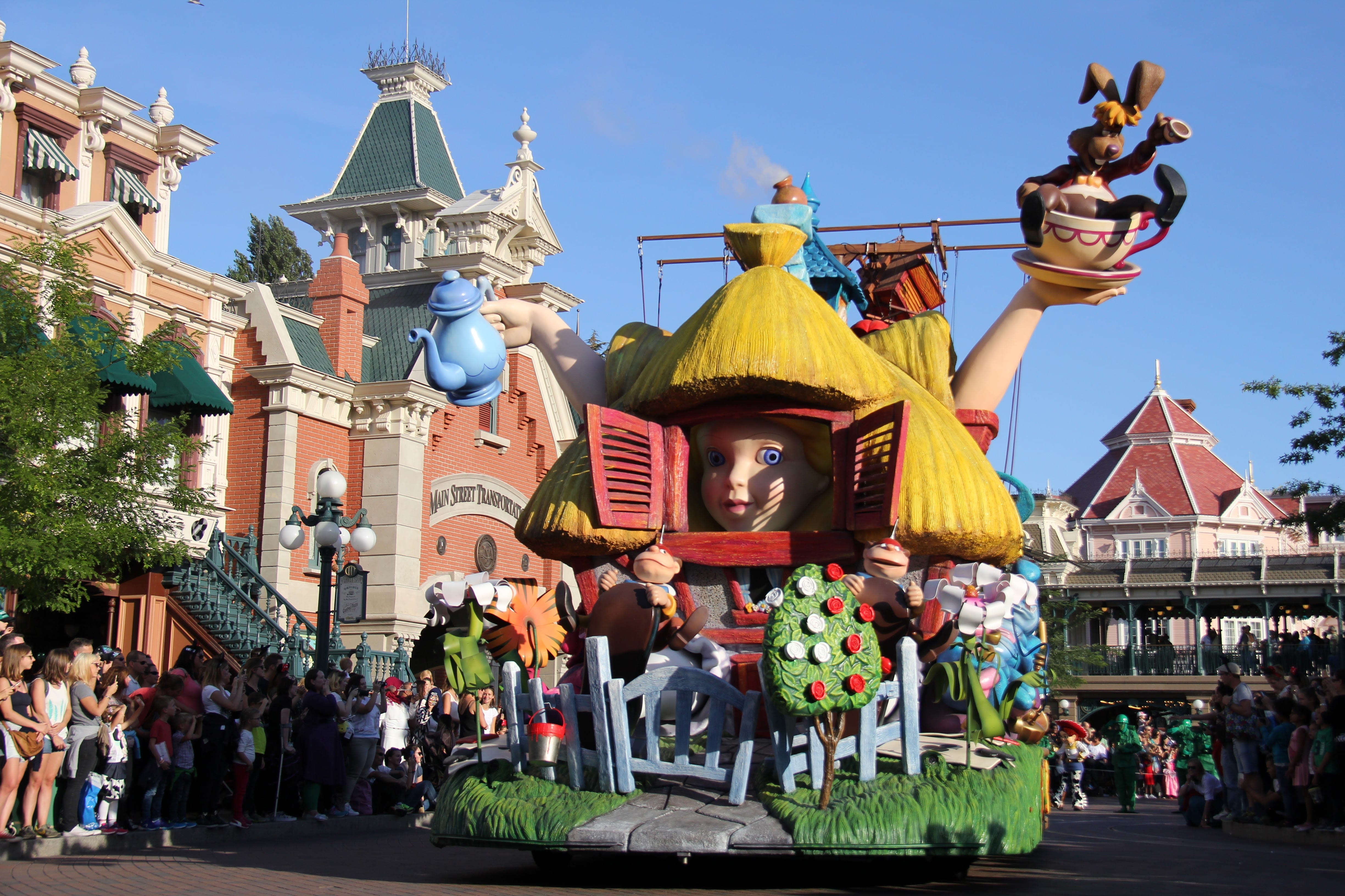 Retraité Disneyland Paris Entertainment - Travel to the Magic