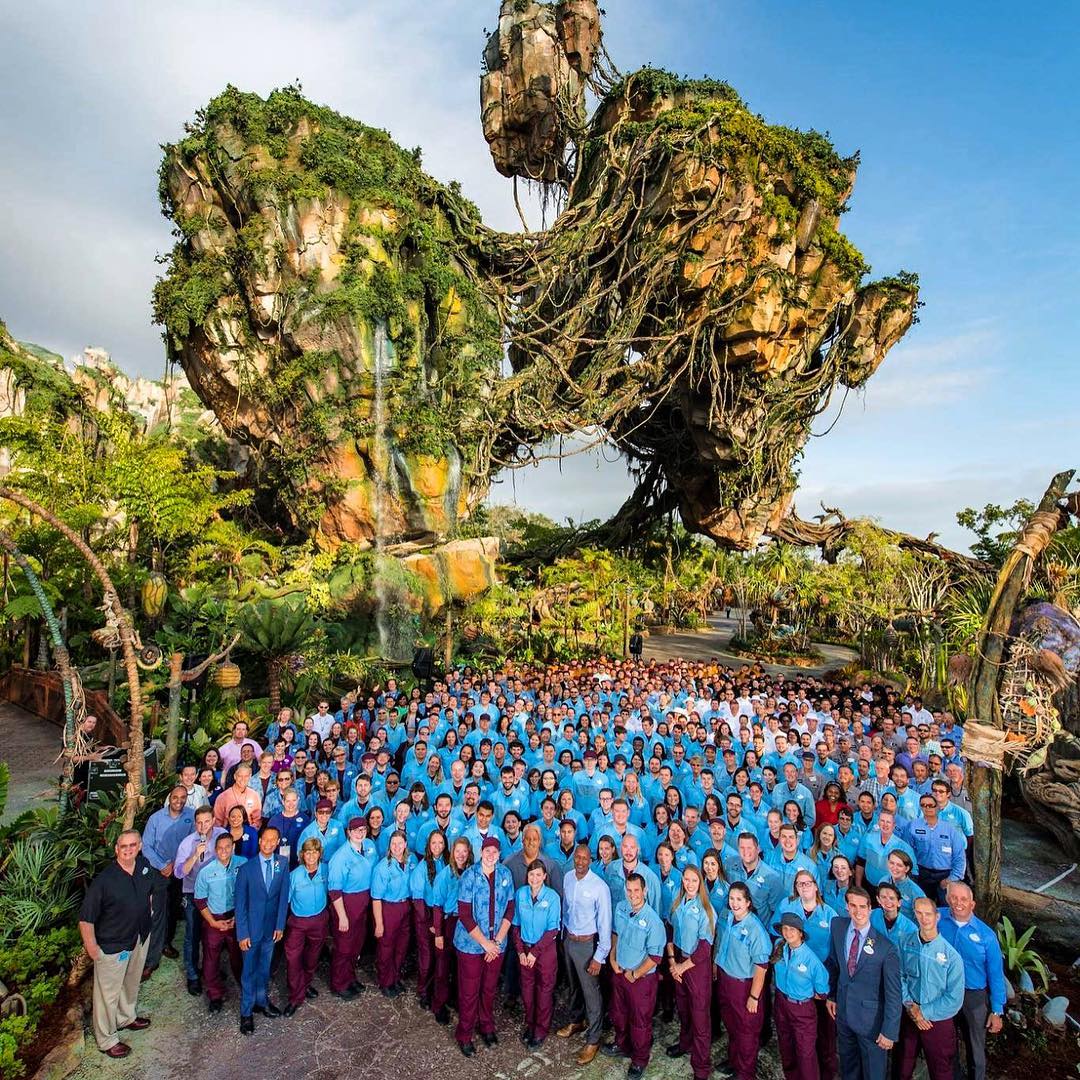 Cast Member preview of Pandora - The World of Avatar - Travel to the Magic