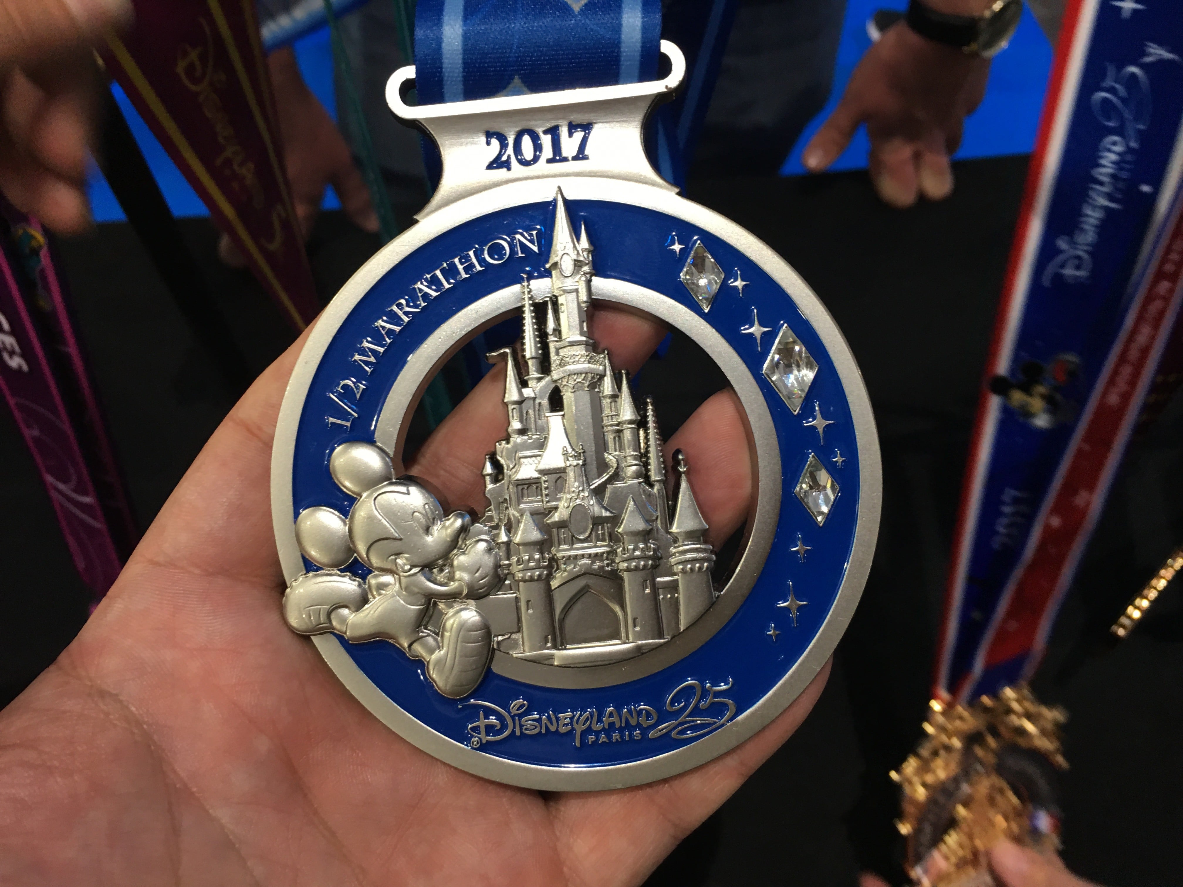 Photos: Closer look runDisney 2017 Disneyland Paris medals - Travel to ...