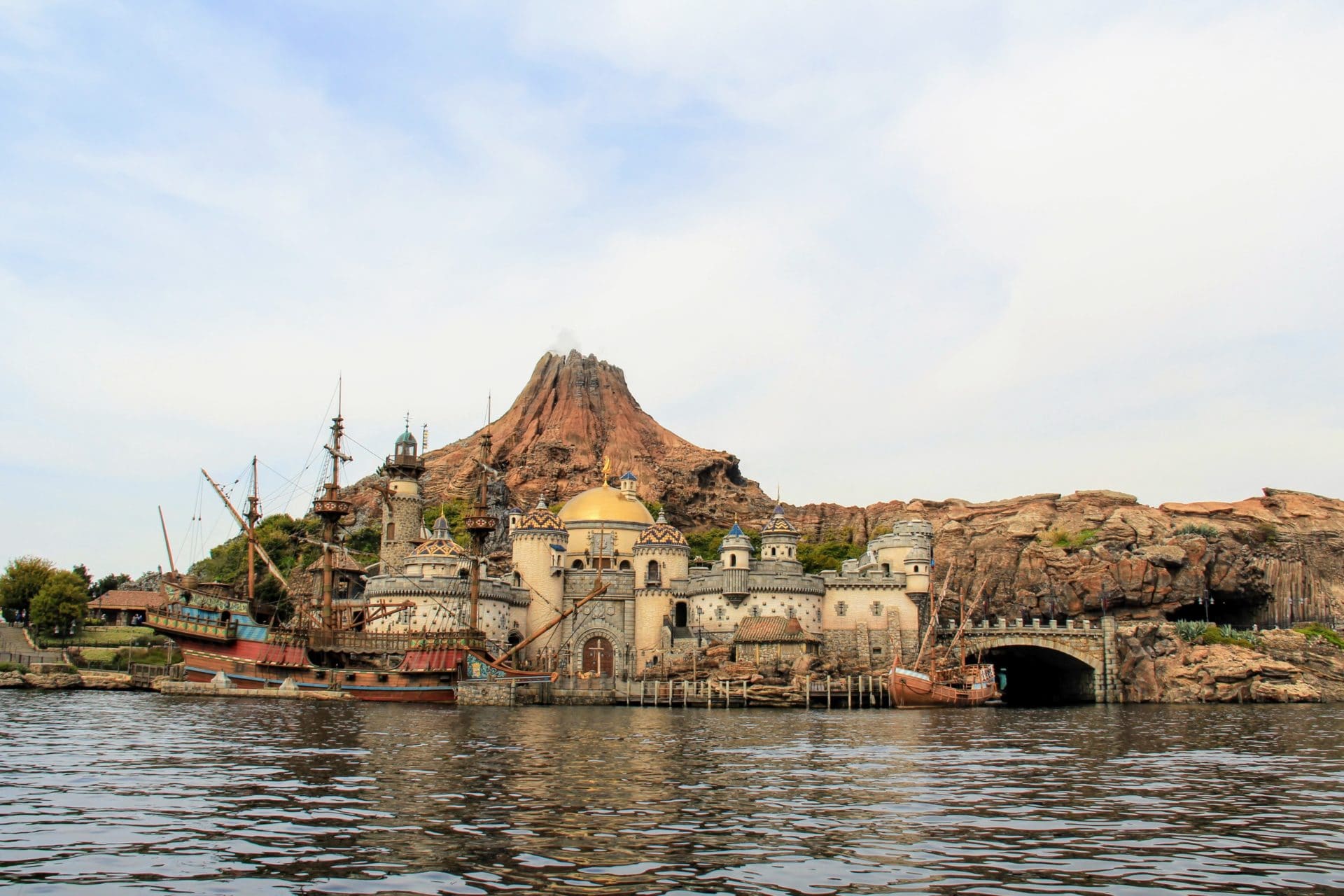 Best Disney Parks around the World - Part 1 - Travel to the Magic