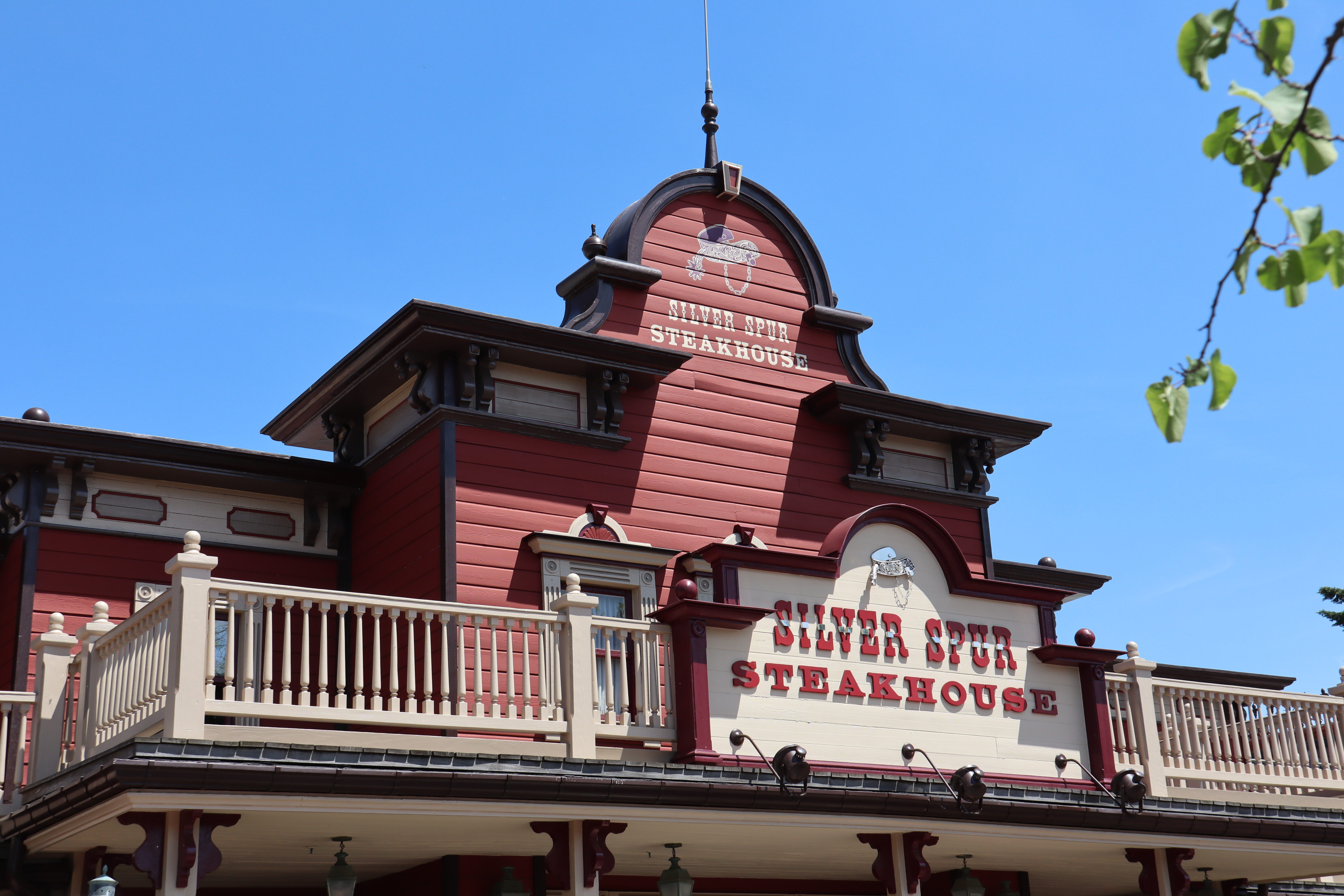 Silver Spur Restaurant at Disneyland Paris gets new menu - Travel to ...